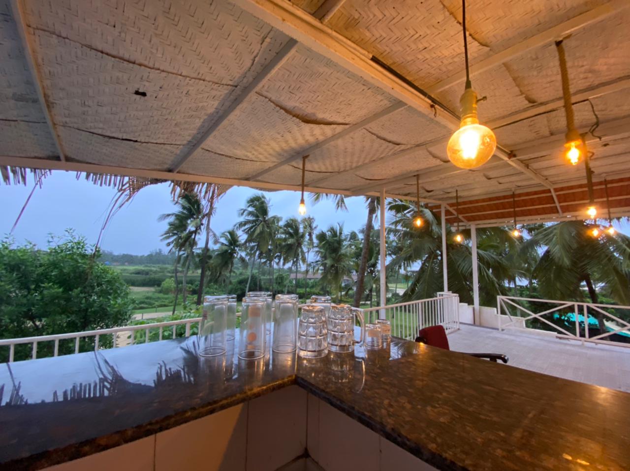 White Castle Morjim Sea View 𝗕𝗢𝗢𝗞 Goa Villa