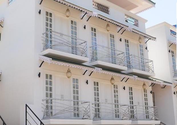 Garden Manor Hotel Ooty, Book rooms @ ₹2200/night - Goibibo