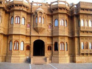 Hotel Lalgarh Fort & Palace