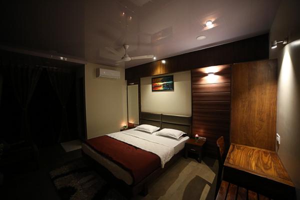 Hotel Shree Daan Vapi - Reviews, Photos & Offers