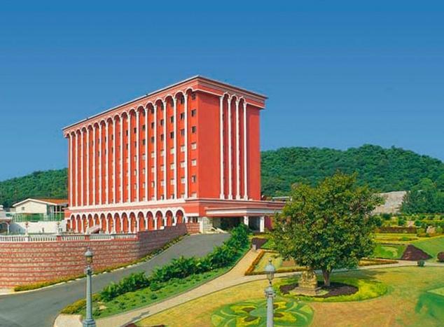 Hotel Sitara (Ramoji Film City) Hyderabad, Book rooms @ ₹8999/night - Goibibo