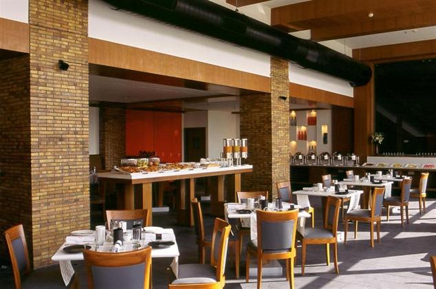 Lemon Tree Premier Jaipur Hotel Jaipur, Book@ ₹2621/night - Goibibo