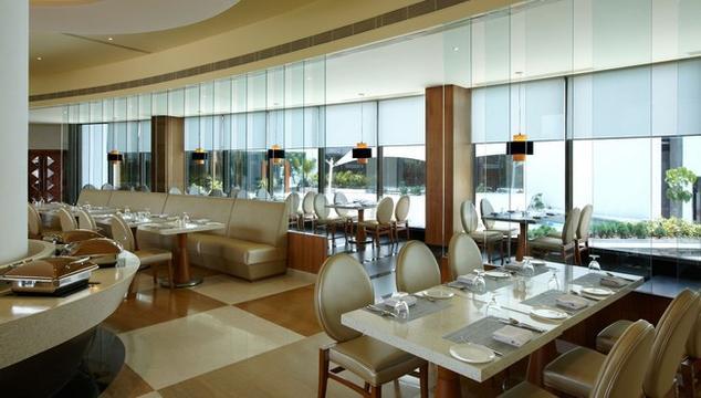 Radisson Salem Hotel Salem - Reviews, Photos & Offers