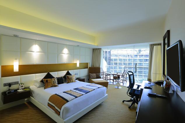Earth Lagoon Facing Room Image 6