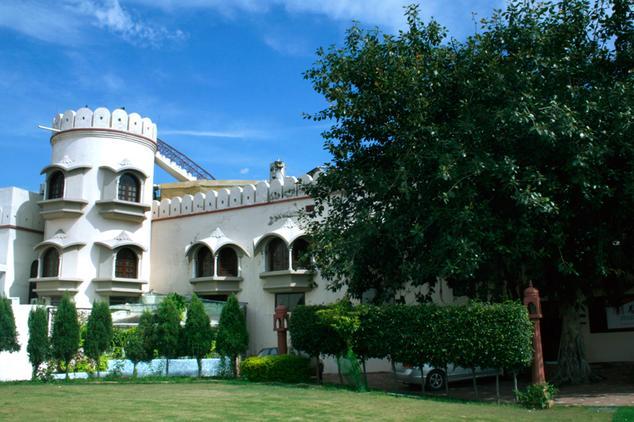 The Fort Ramgarh Hotel Panchkula, Book@ ₹3999/night - Goibibo